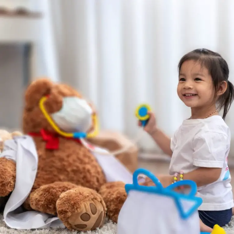 Rollenspel: Ontdek wat kinderen ervan leren en hoe je het kunt aanbieden